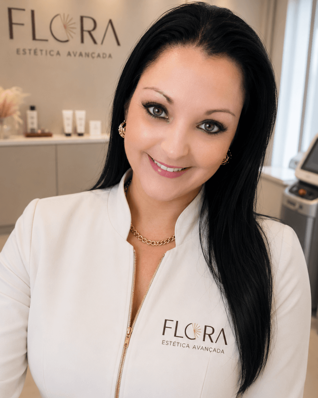 Vanessa Scherer | Biomédica Esteta FLORA | FLORA Estética Avançada